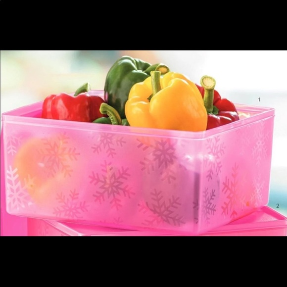 Tupperware | Kitchen | Tupperware Snowflakes Freezeit Xl Square Round ...